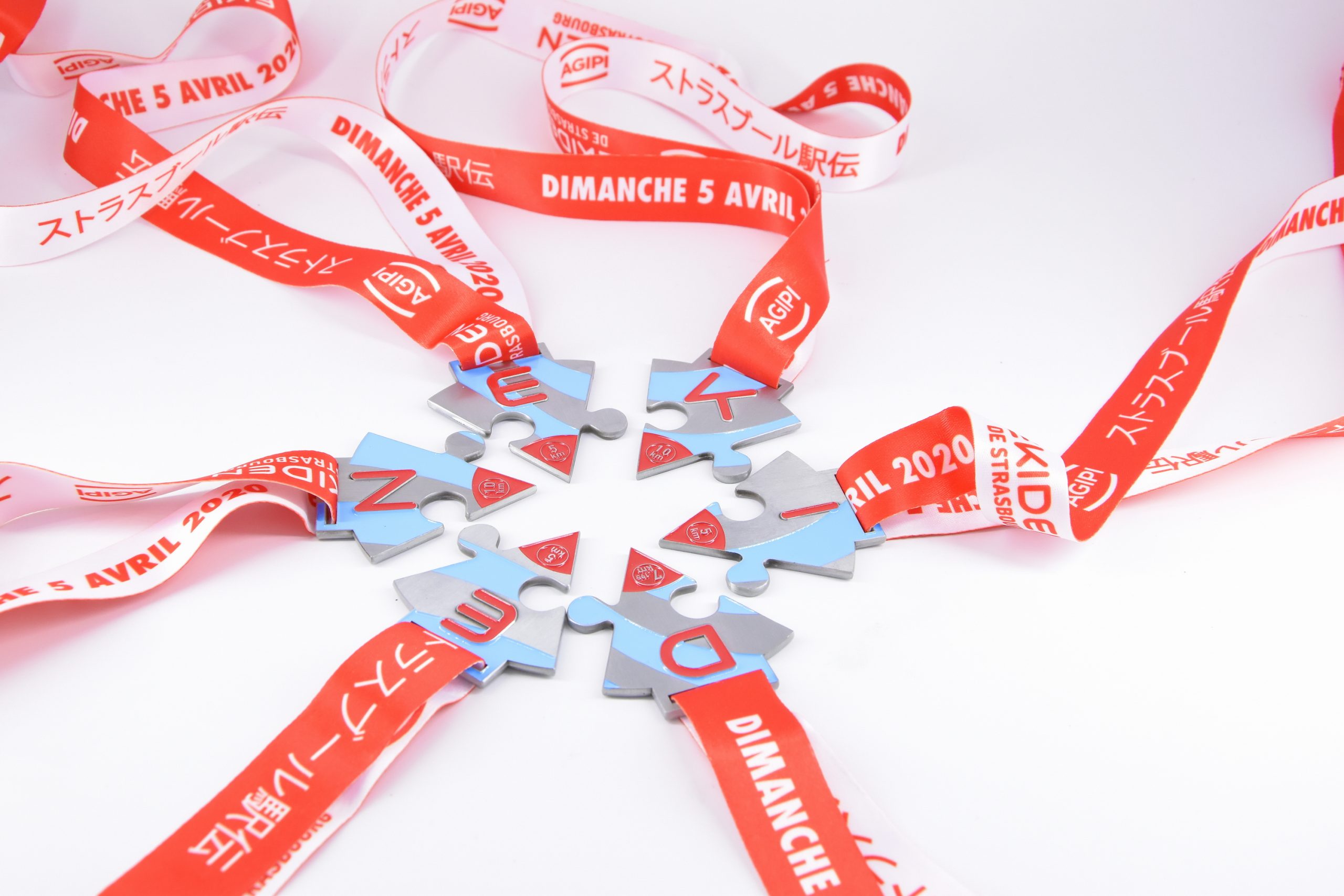 Ribbon hanging on the personalized medal